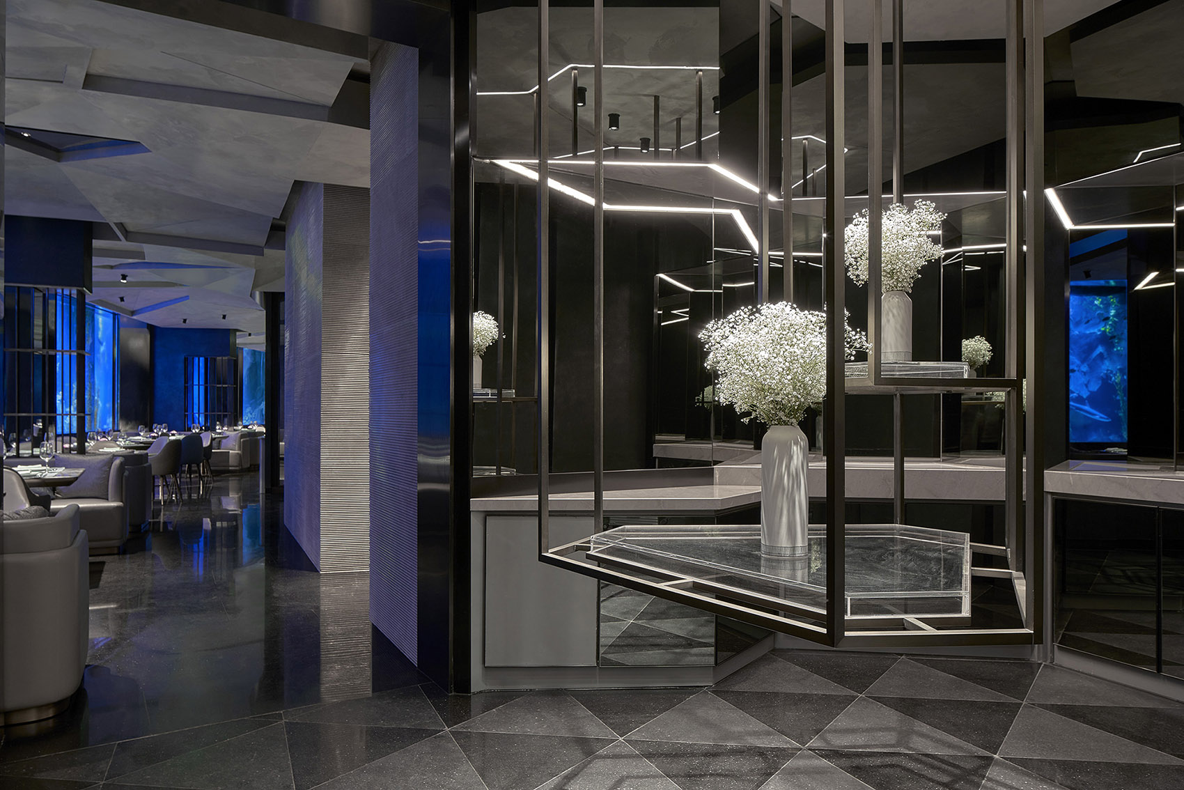 Interior Design of InterContinental Shanghai Wonderland Hotel by CCD ...