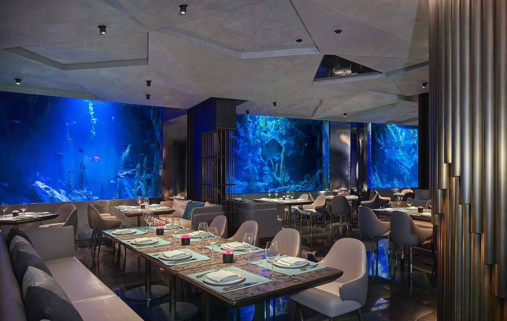 Interior Design of InterContinental Shanghai Wonderland Hotel by CCD ...