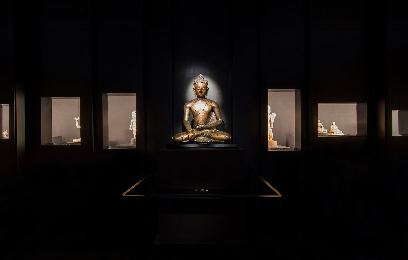 “The Light of Buddha”Exhibition Design, Beijing, China by studio O - 谷德设计网