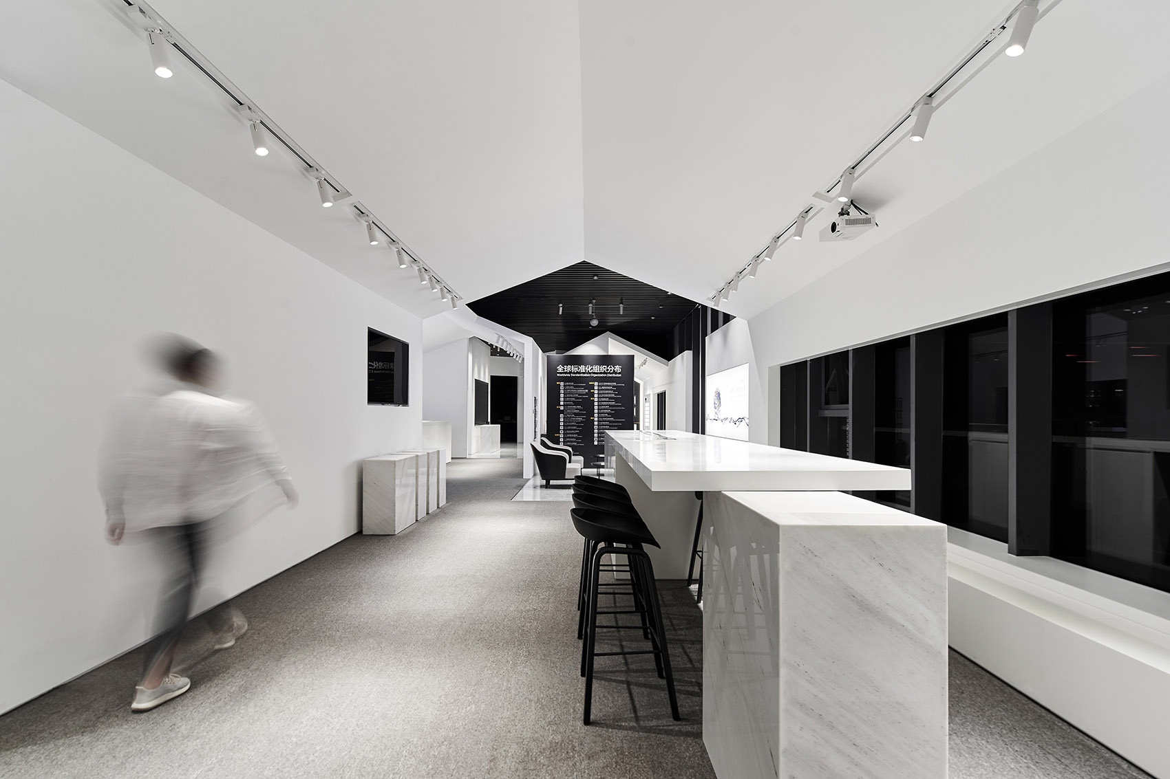 EMTEK Letter Testing Exhibition Hall by Zones Design Studio - 谷德设计网