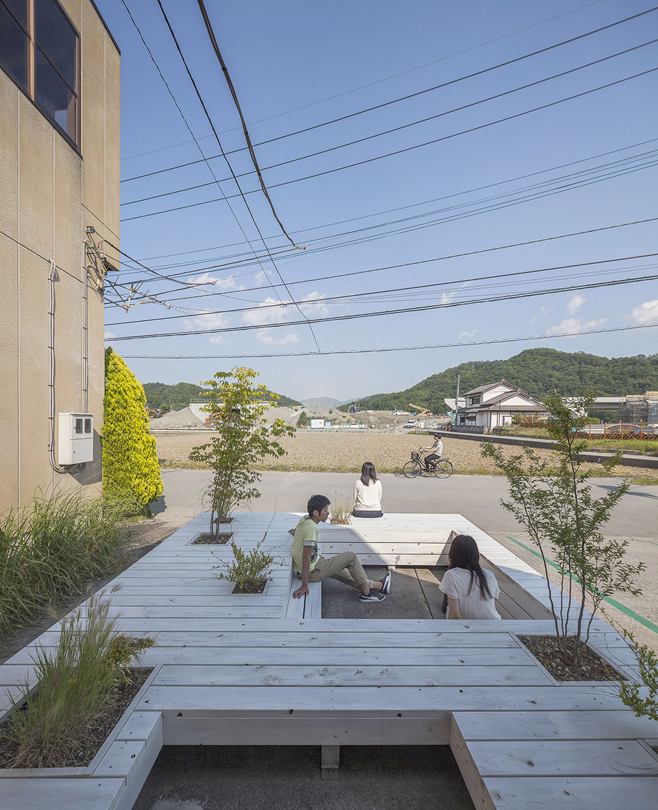 Pit terrace by Jorge Almazán Architects + Keio University Almazán Lab ...