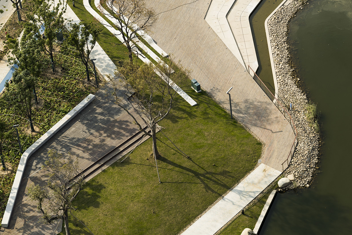 Green axis of Nengda Business District, China by L&A Design - 谷德设计网