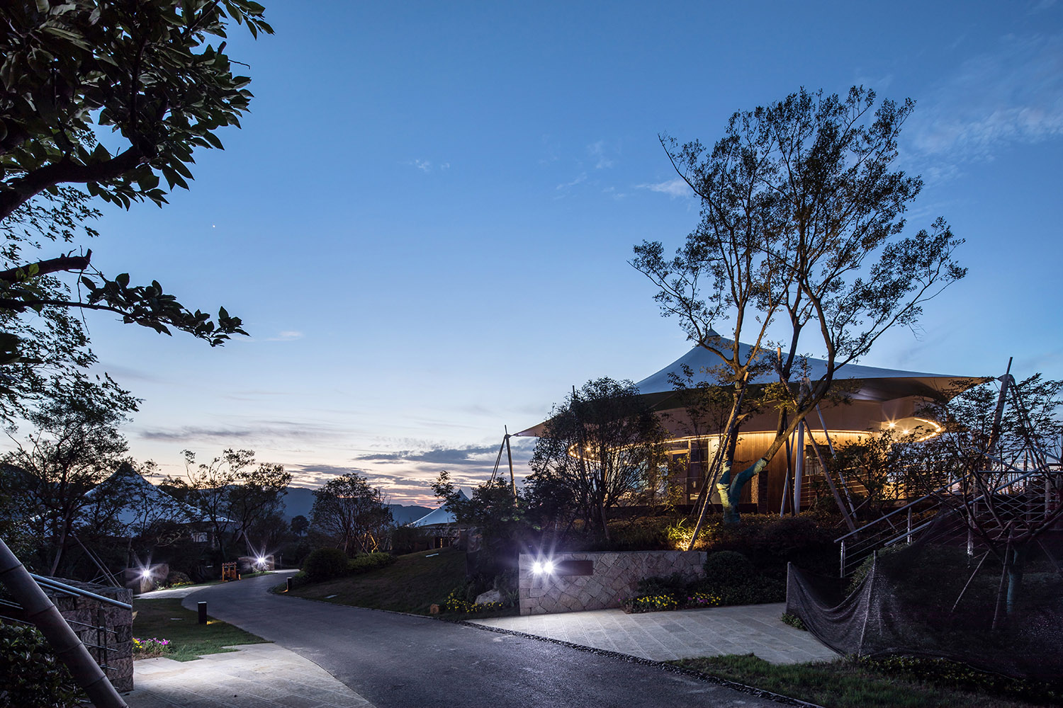 Spring Breeze Tented Hotel in Shili Town, China by Hangzhou Huanting ...