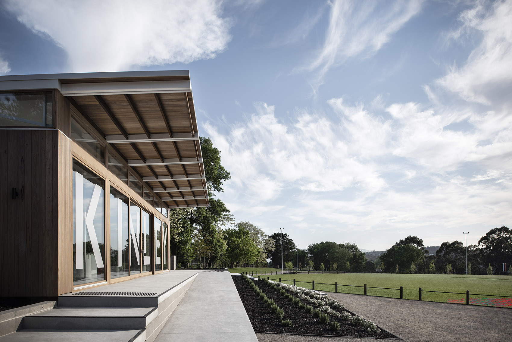 Kinley Cricket Club by Winter Architecture - 谷德设计网