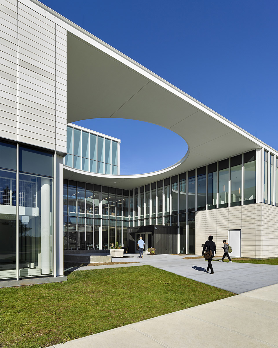 Learning Resource Center by ikon.5 architects - 谷德设计网