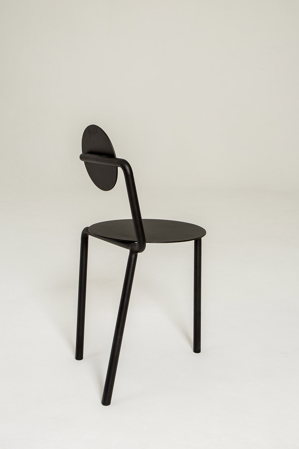 Legs by Pierre-Emmanuel Vandeputte - 谷德设计网