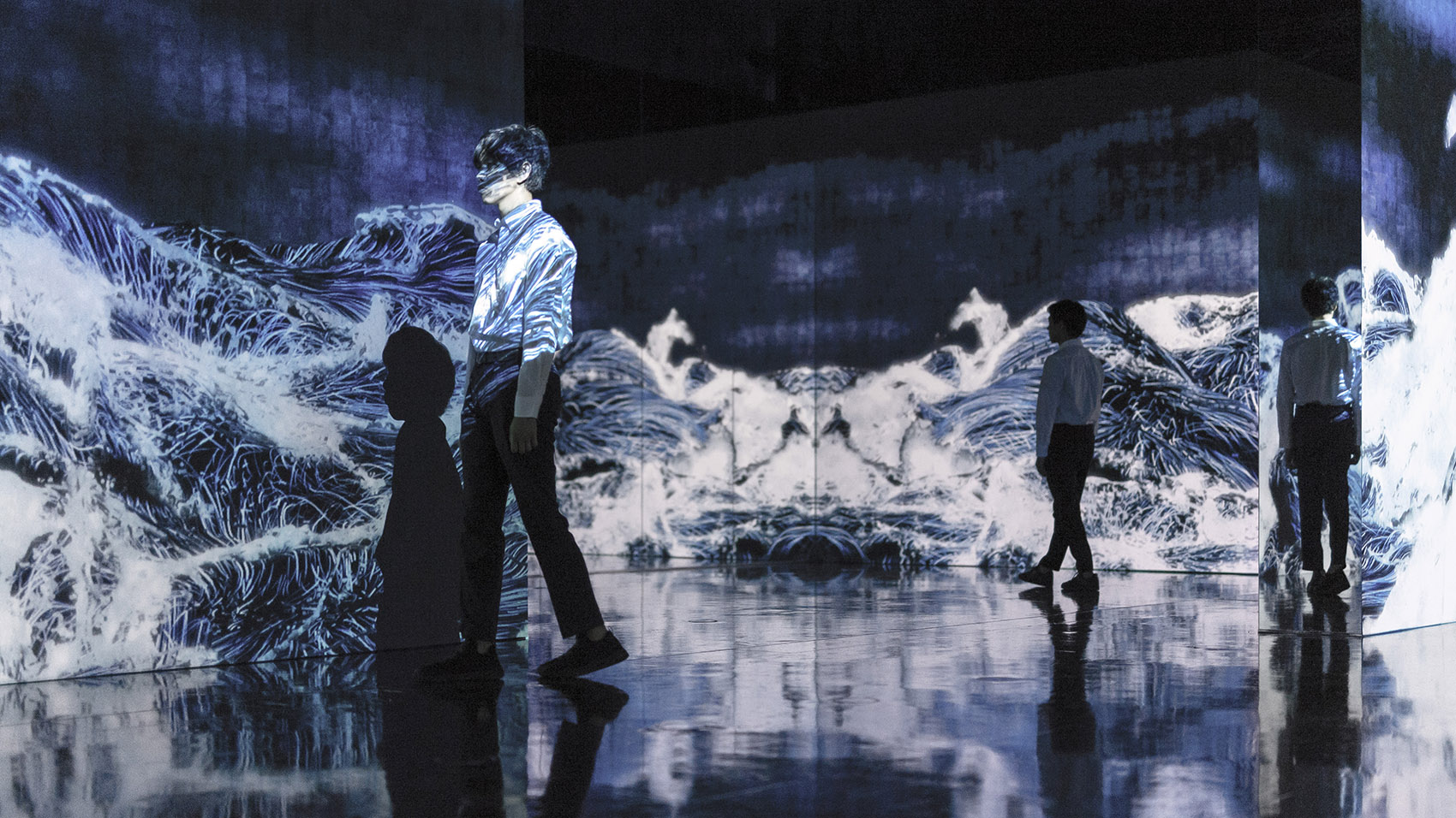 teamLab holds the immense inaugural exhibition at TANK Shanghai ...