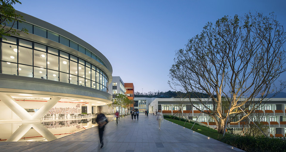 Basis International School Park Lane Harbour, China by ZHUBO-AAO - 谷德设计网