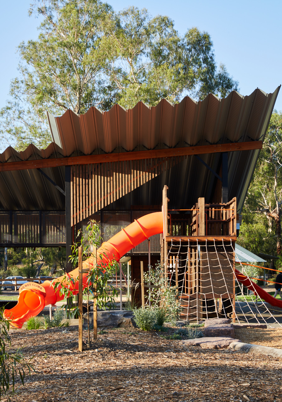 Eltham North Playground by Gardiner Architects - 谷德设计网