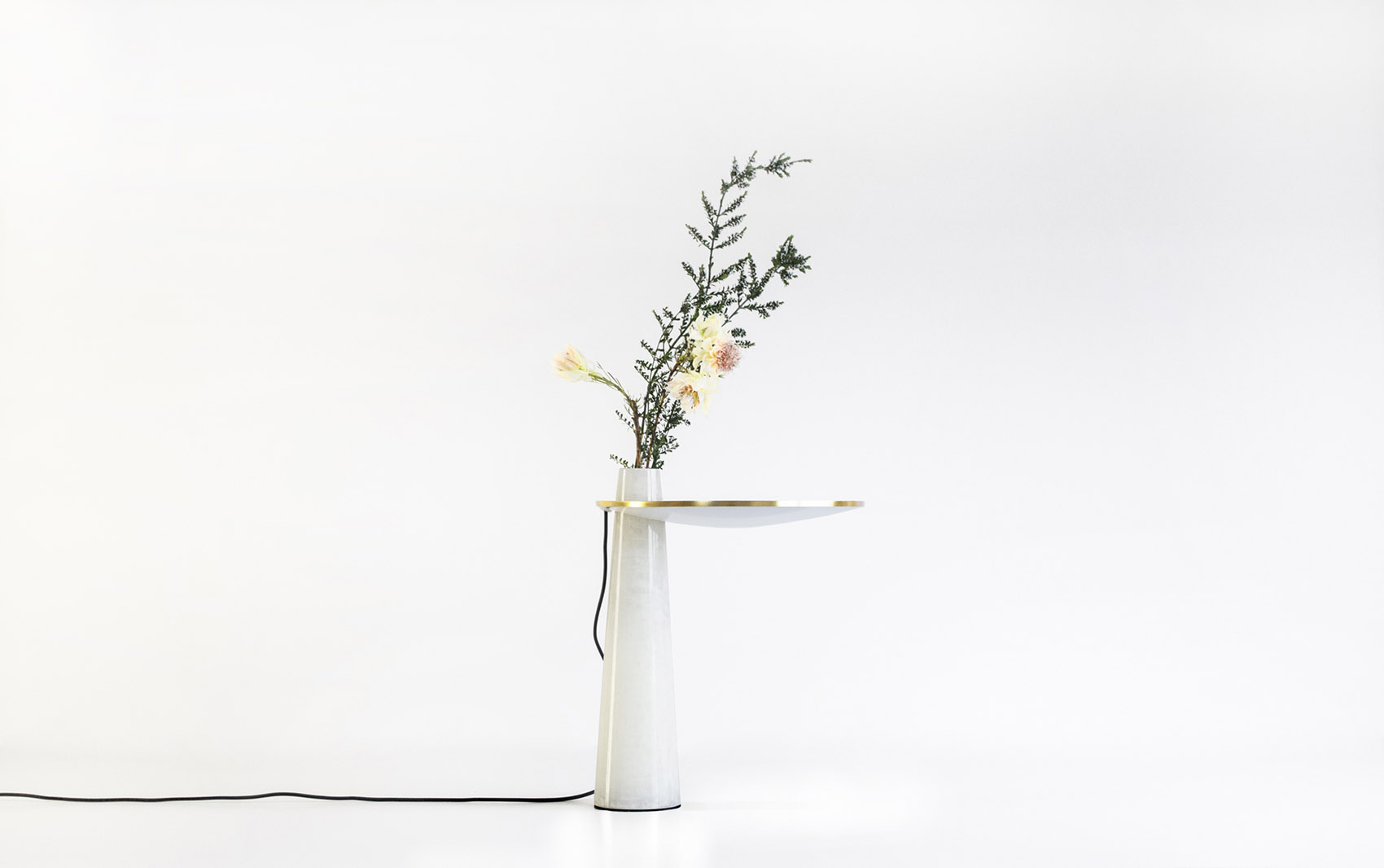 Subtle Happiness Table Lamp by Push Design - 谷德设计网