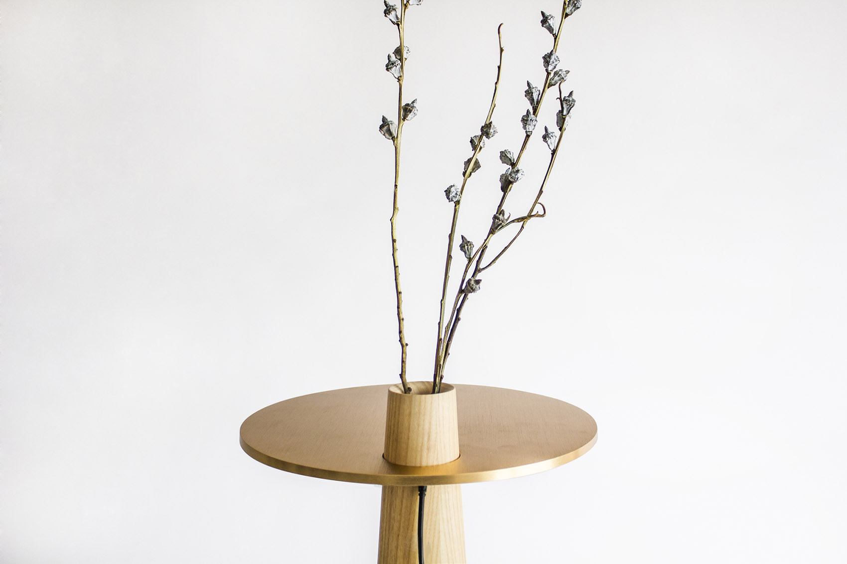 Subtle Happiness Table Lamp by Push Design - 谷德设计网