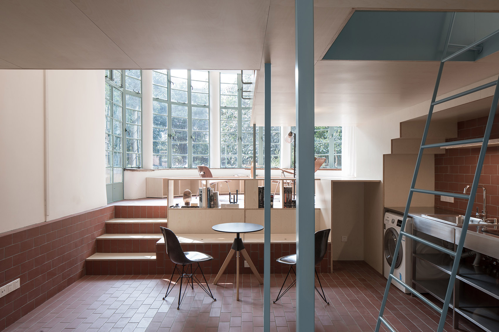 U-shape room, Shanghai, China by Atelier tao+c - 谷德设计网