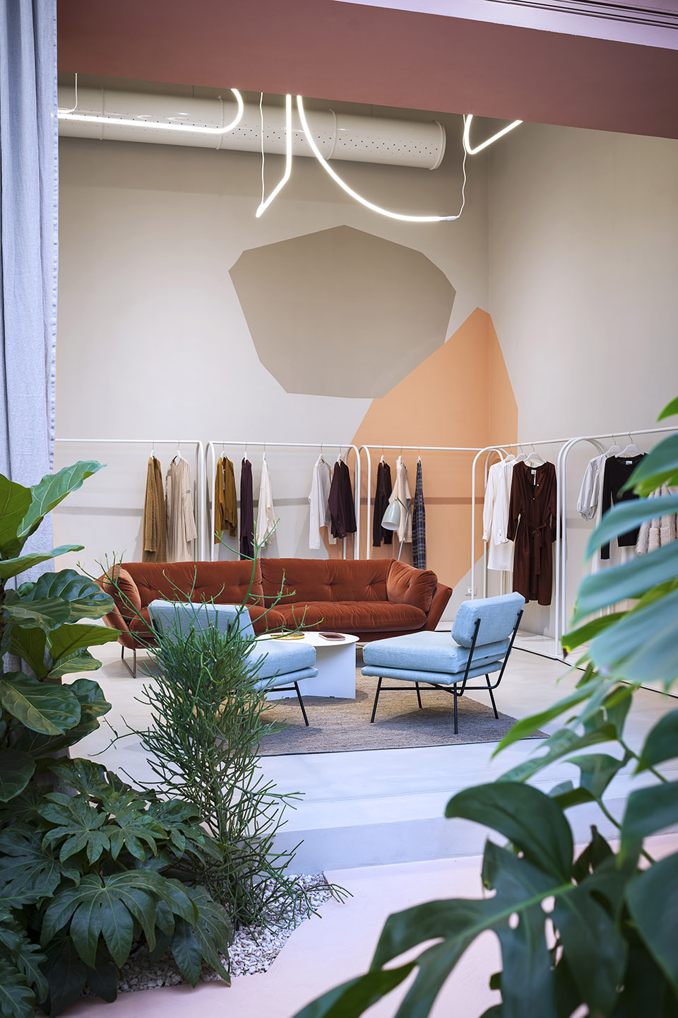 ALYSI Presents COLOUR: UNKNOWN in Collaboration with Studio Fludd - 谷德设计网