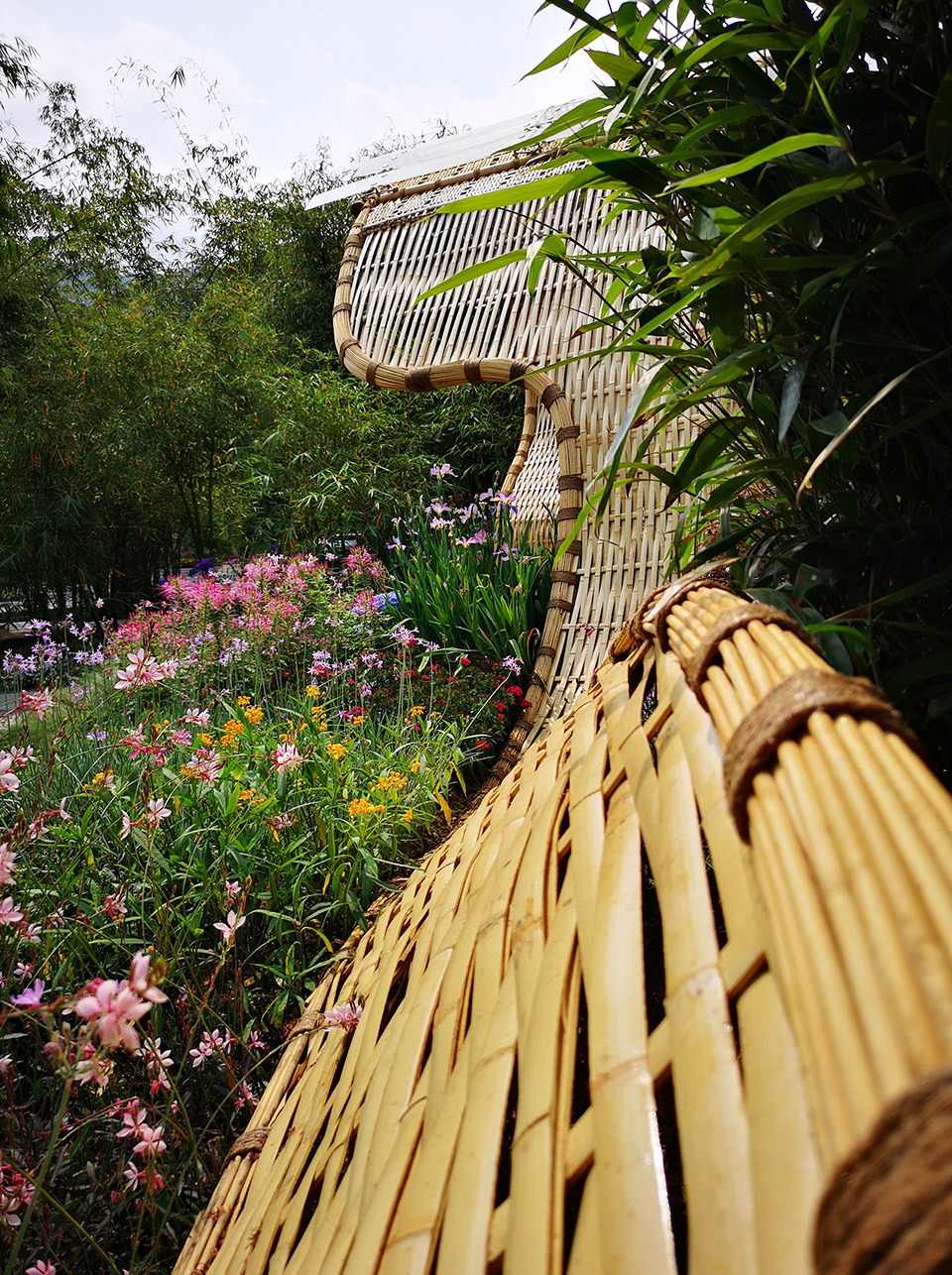 ”Tide”- Bamboo installation, China by BERYL - 谷德设计网