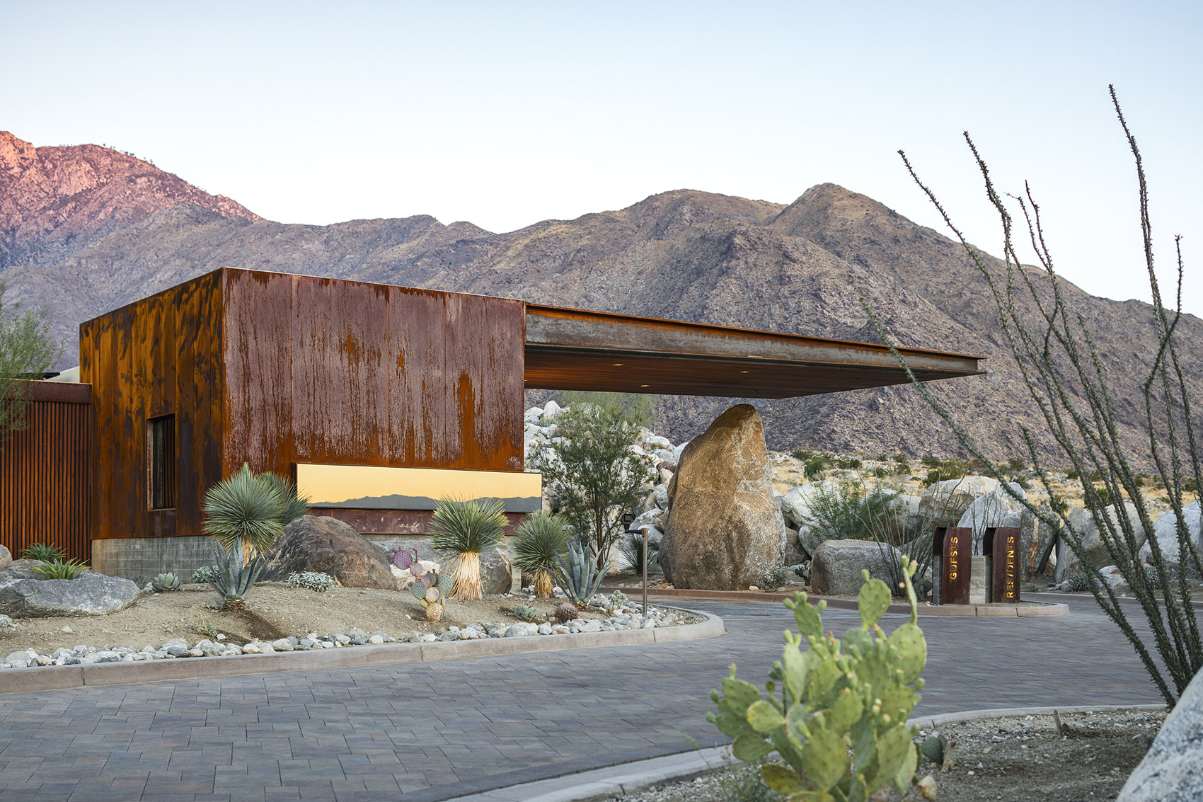Desert Palisades门卫室，加利福尼亚 / Studio AR&D Architects - 谷德设计网