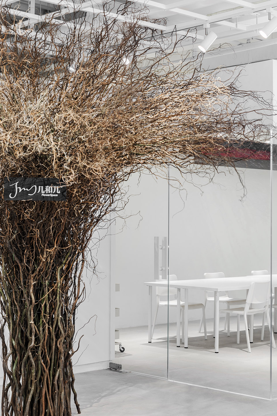 J & J Floristry Space in Chengdu, China by GE: Studio - 谷德设计网