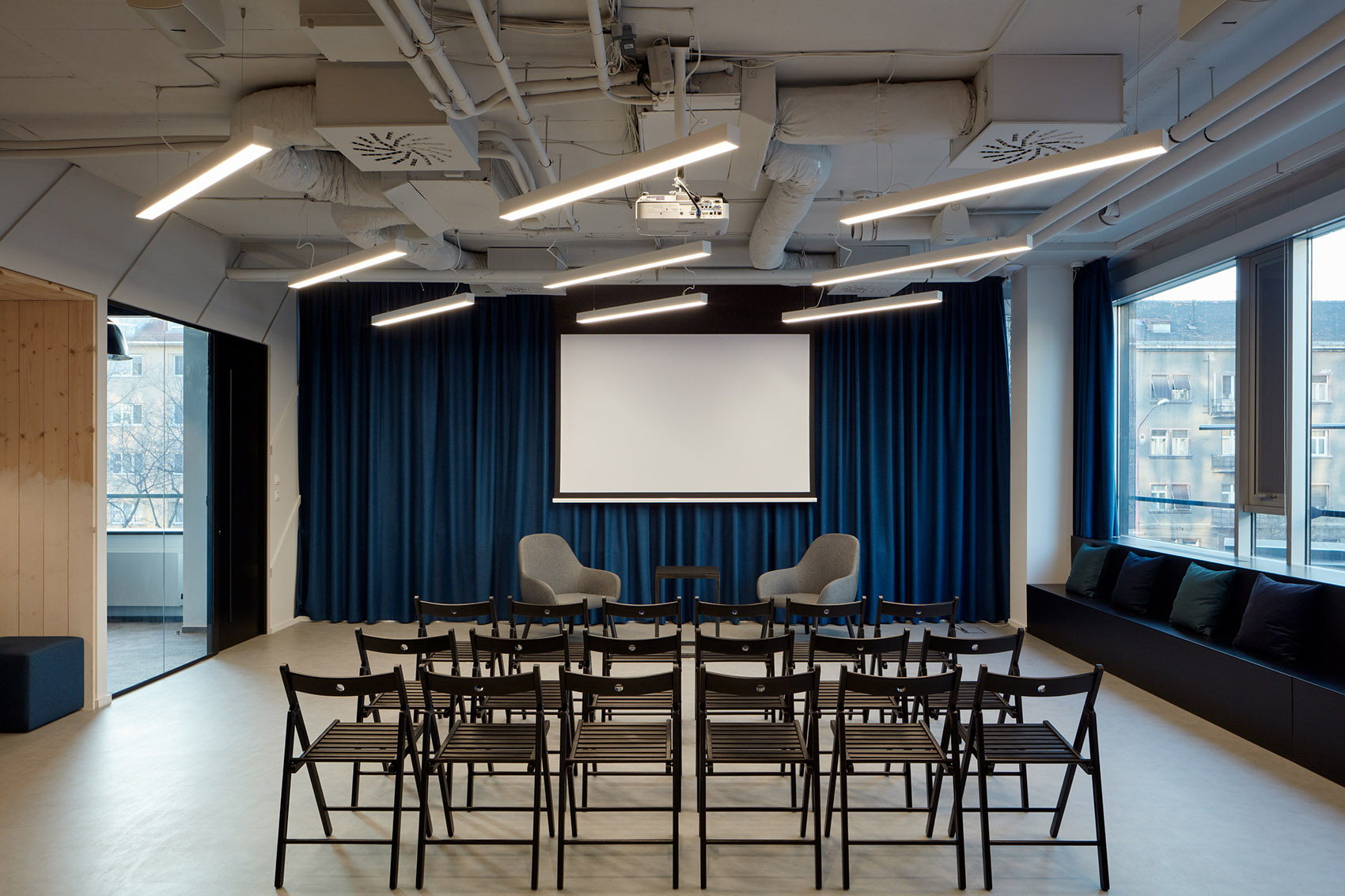 Office interior design for IT company WebSupport by Studio Perspektiv s ...