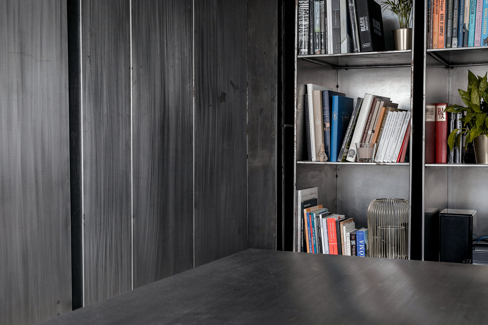 Zero-room Apartment by MÁS - 谷德设计网