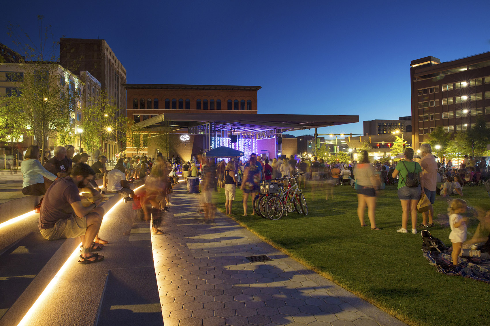 Miller Park by EskewDumezRipple + Spackman Mossop Michaels - 谷德设计网