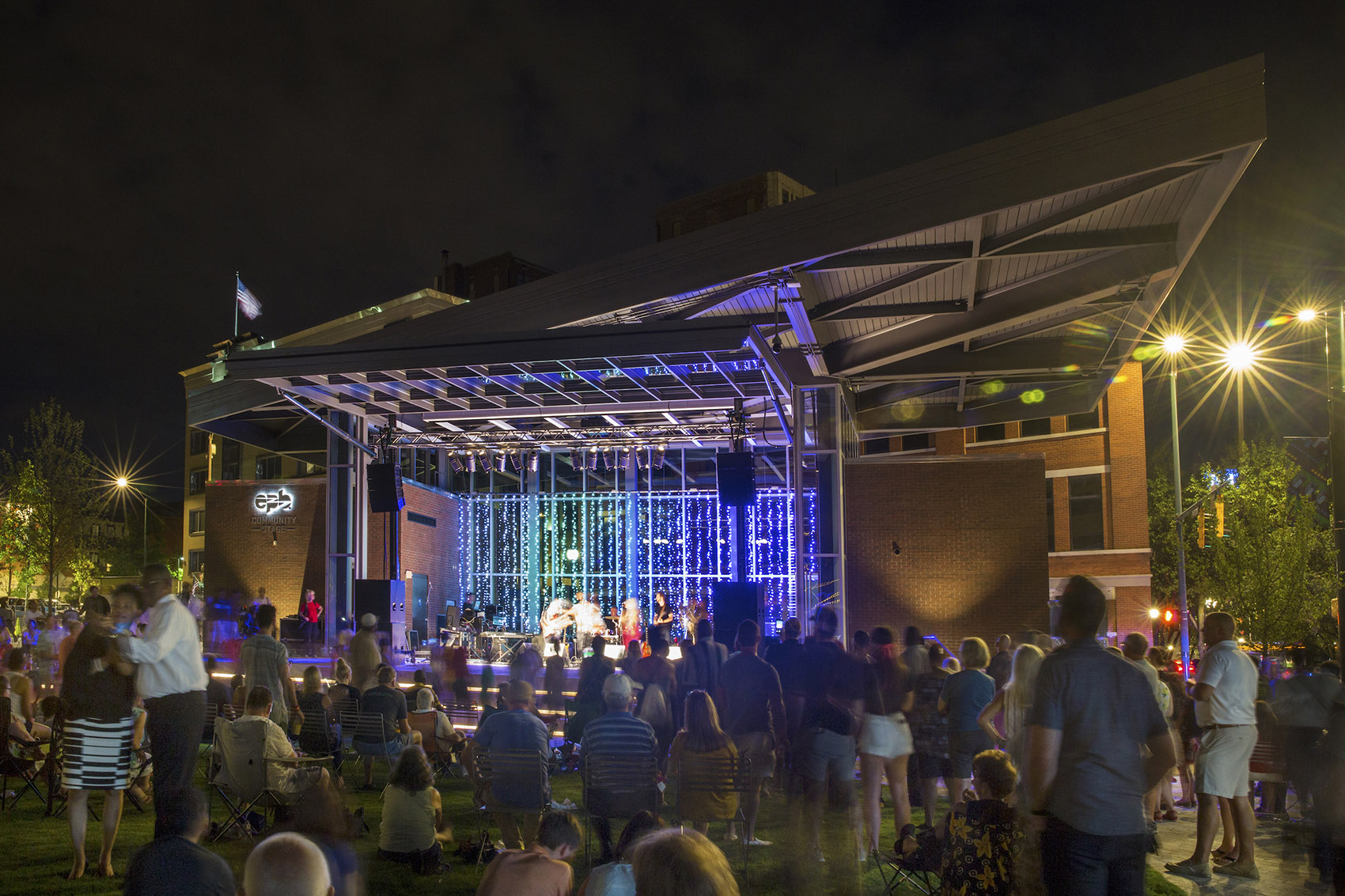 Miller Park by EskewDumezRipple + Spackman Mossop Michaels - 谷德设计网