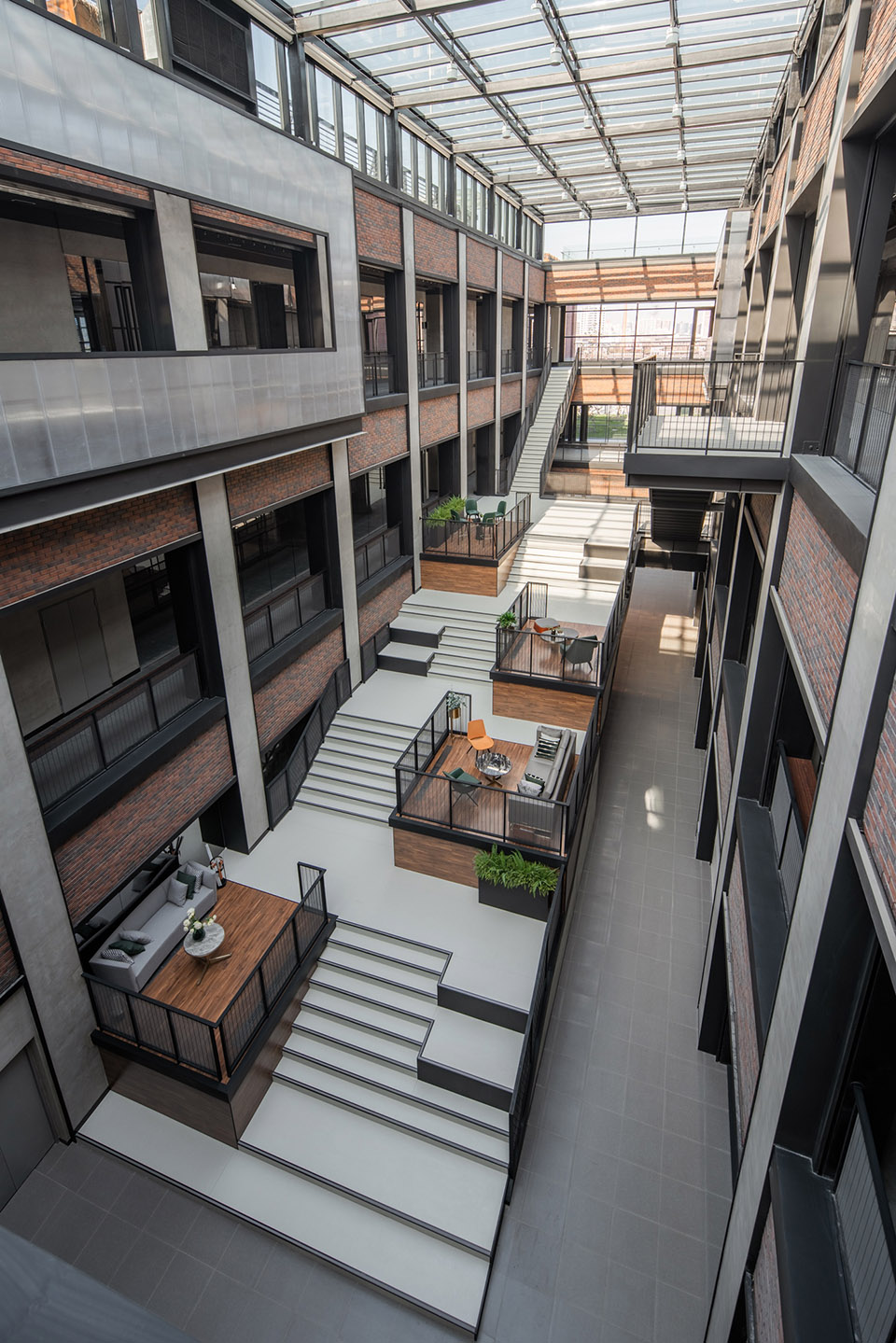 Shanghai In-Bund Office Building, China by HPP Architects - 谷德设计网