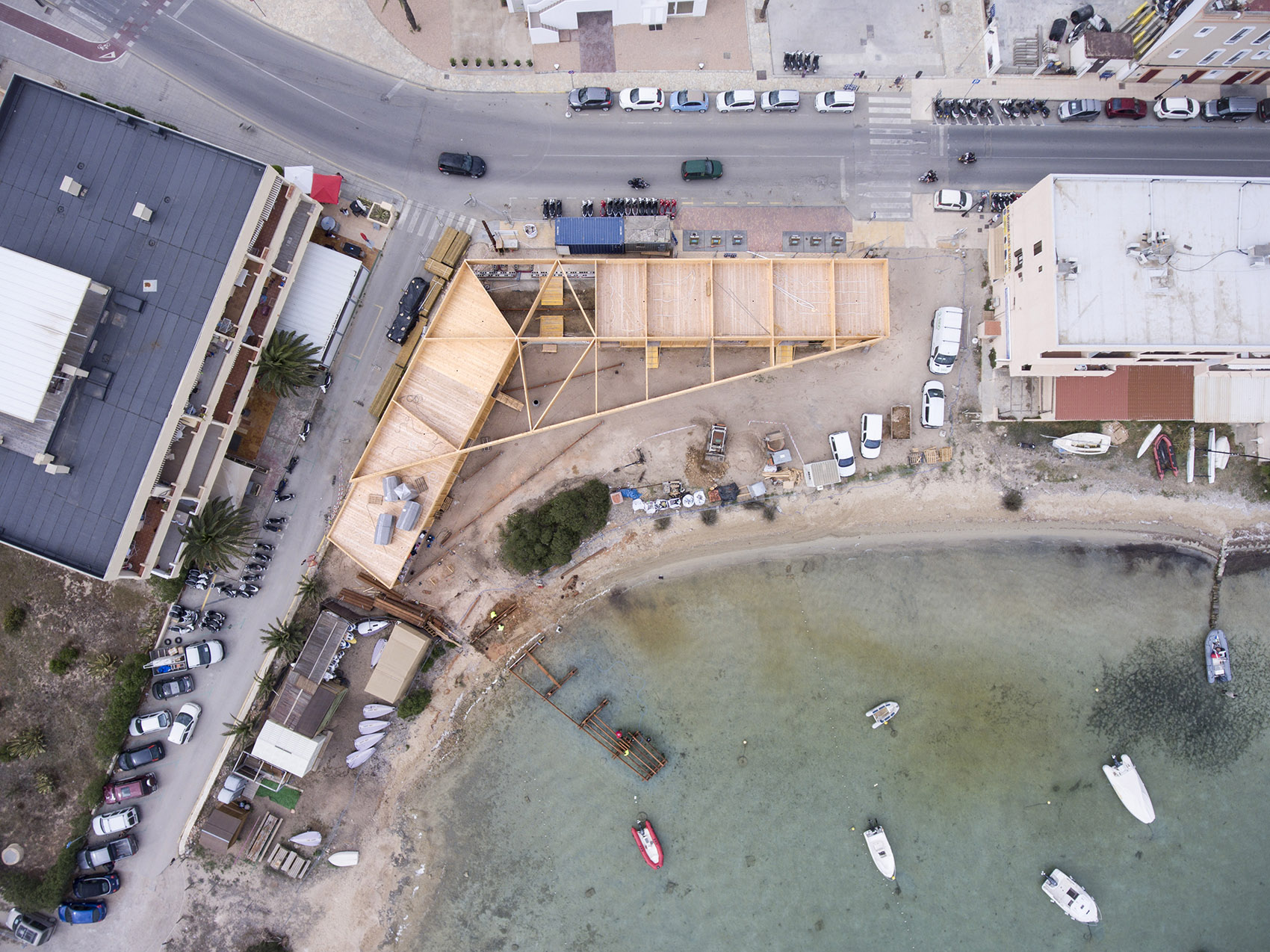 Formentera Water Sports Center by Marià Castelló Architecture - 谷德设计网