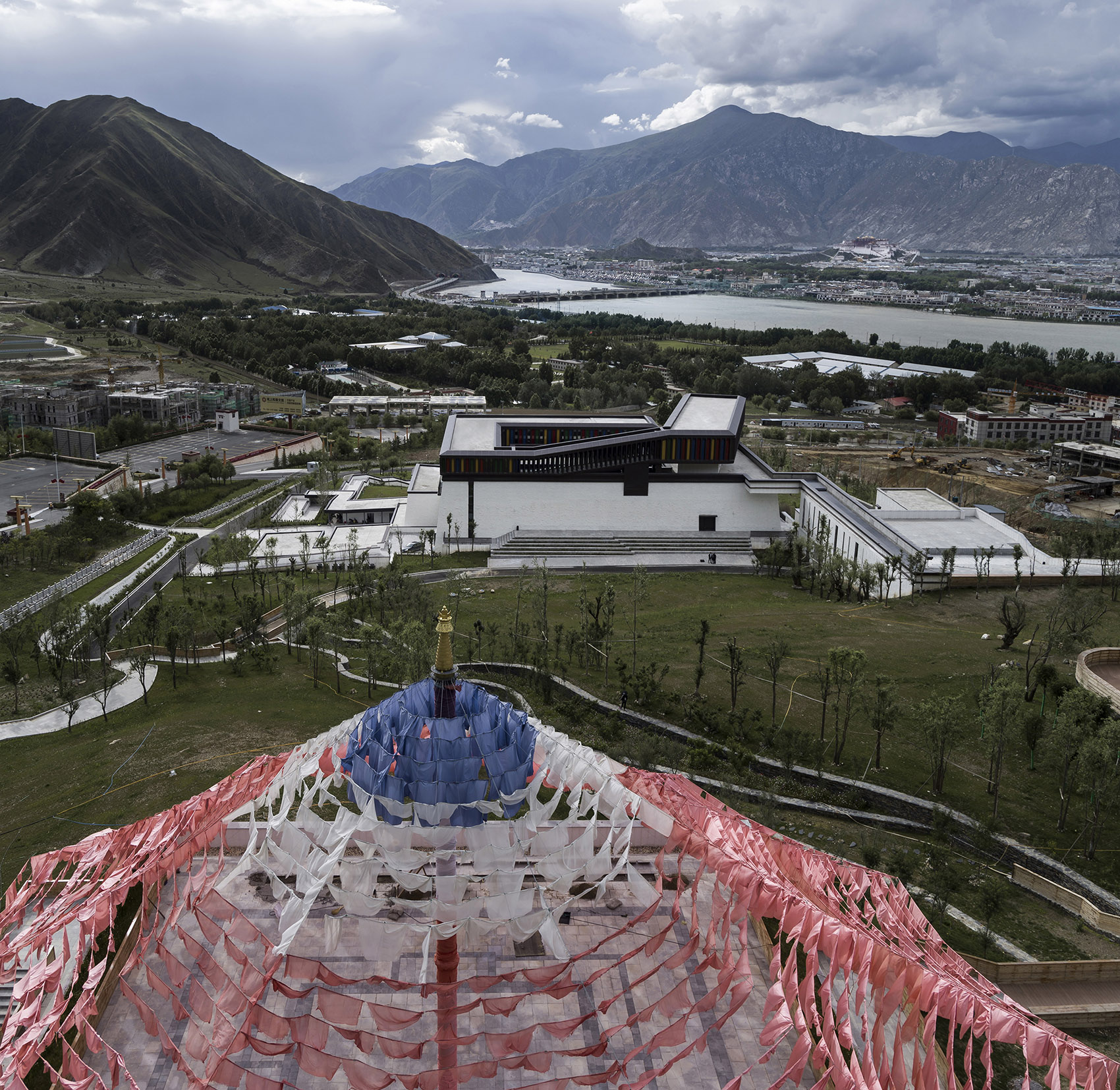 Tibet Intangible Cultural Heritage Museum by Shenzhen Huahui Design - 谷德设计网