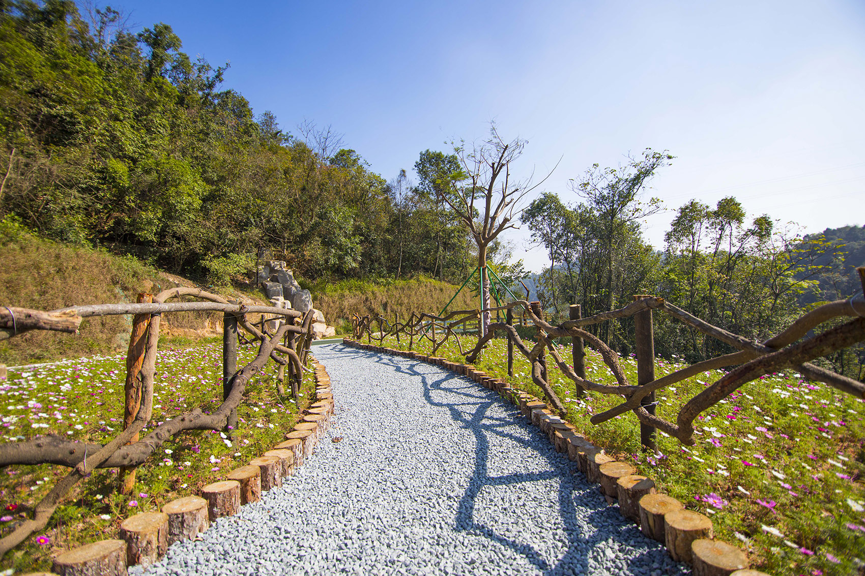 Shenzhen Longhua Greenway Yangtaishan Section, China by LAY-OUT ...