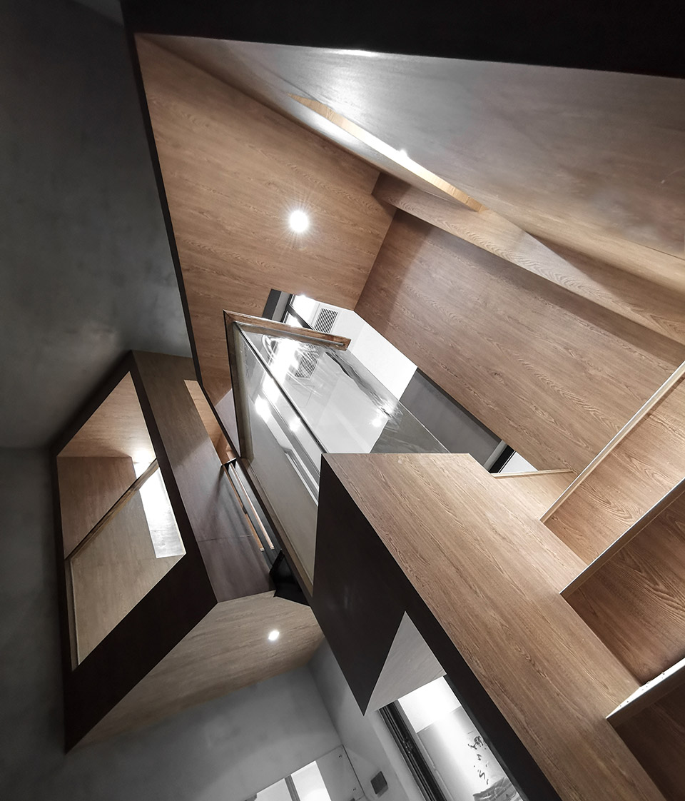 Moon River by Qing Studio - 谷德设计网