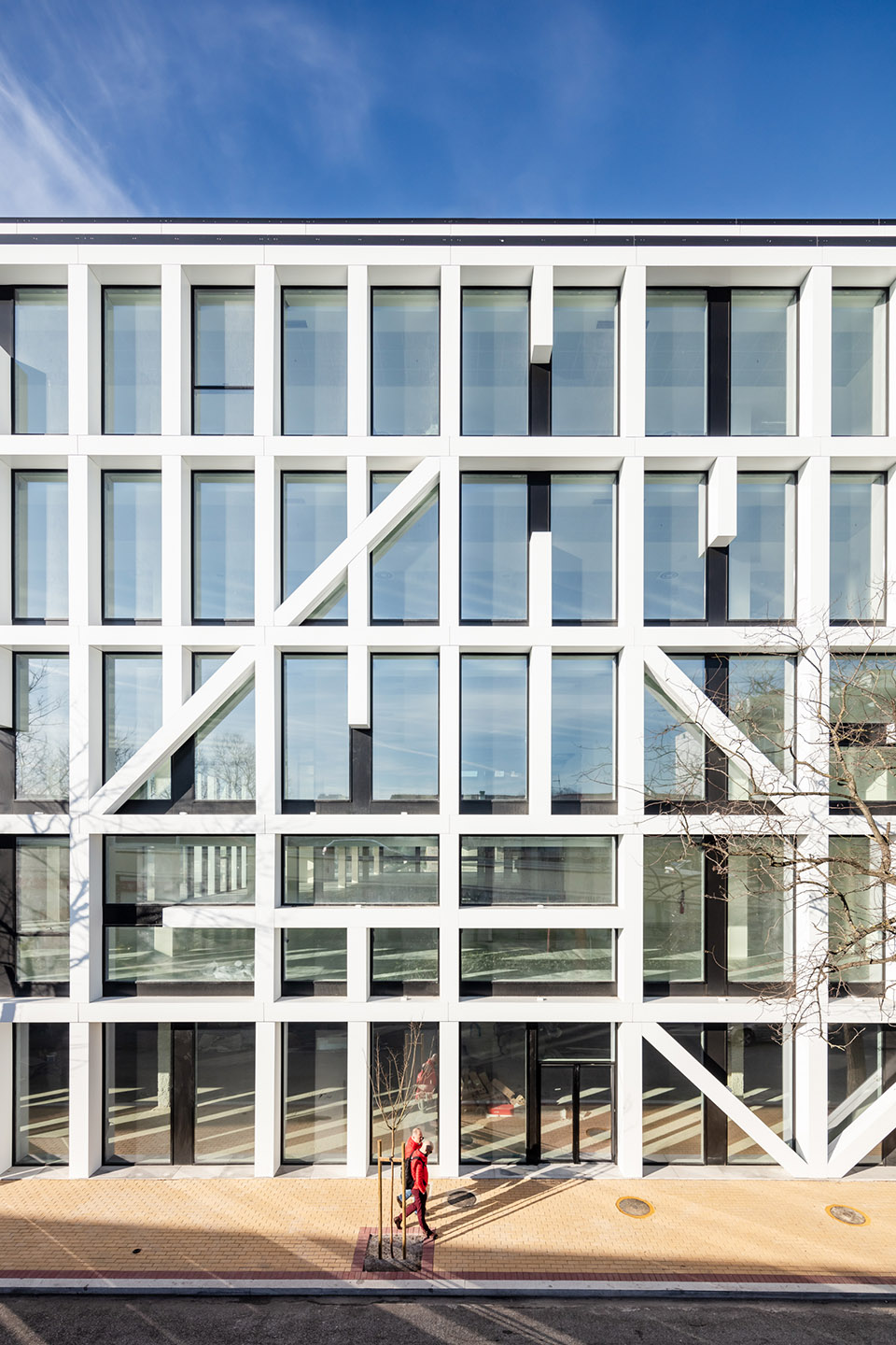 Urbo Business Centre by Nuno Capa Arquitecto - 谷德设计网