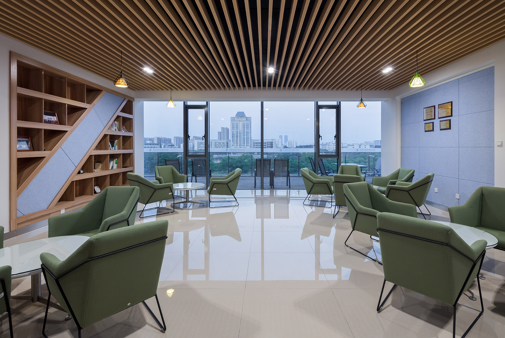 On the water side – Medical College Building of Jiangnan University ...