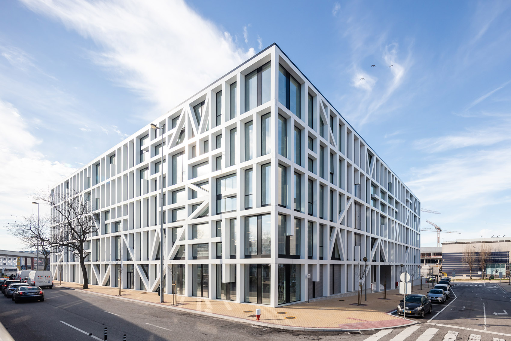 Urbo Business Centre by Nuno Capa Arquitecto - 谷德设计网