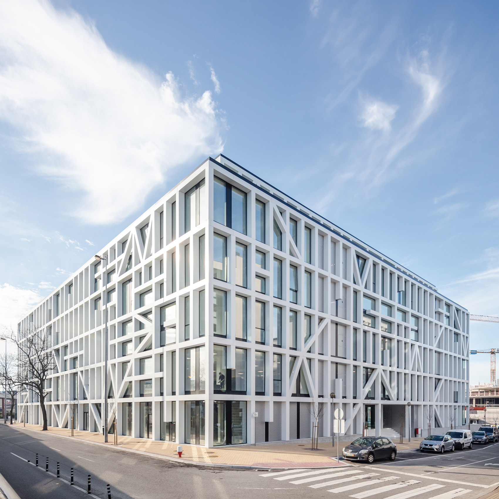 Urbo Business Centre by Nuno Capa Arquitecto - 谷德设计网