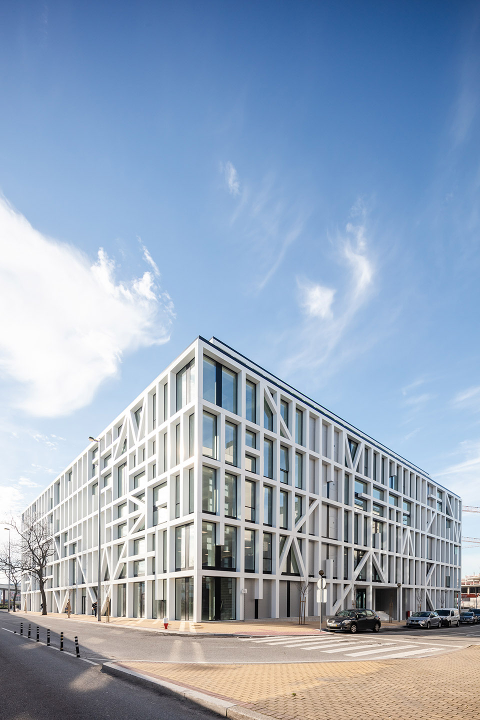 Urbo Business Centre by Nuno Capa Arquitecto - 谷德设计网