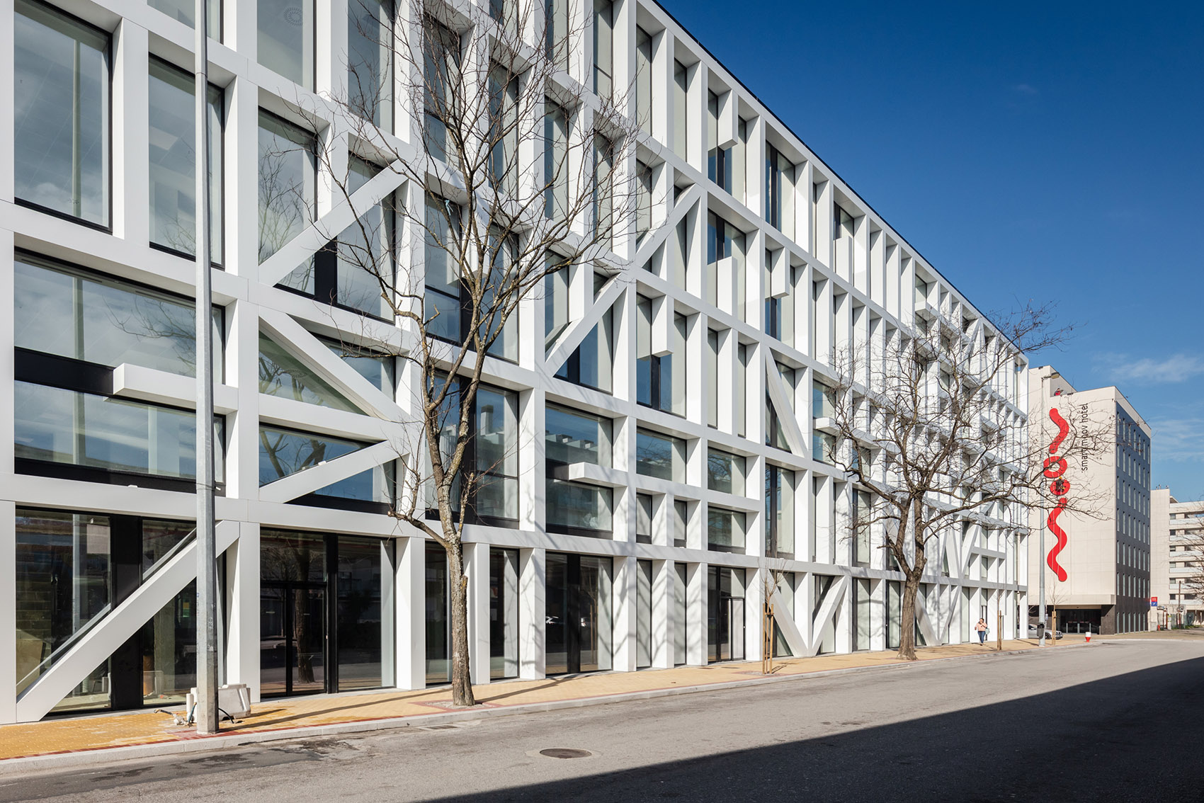 Urbo Business Centre by Nuno Capa Arquitecto - 谷德设计网