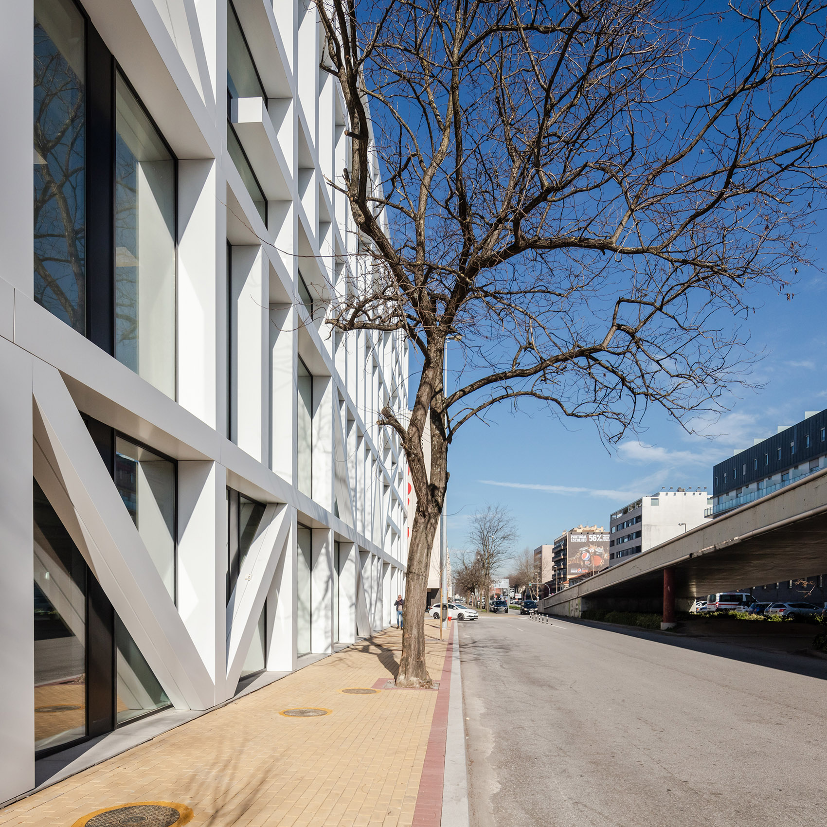 Urbo Business Centre by Nuno Capa Arquitecto - 谷德设计网