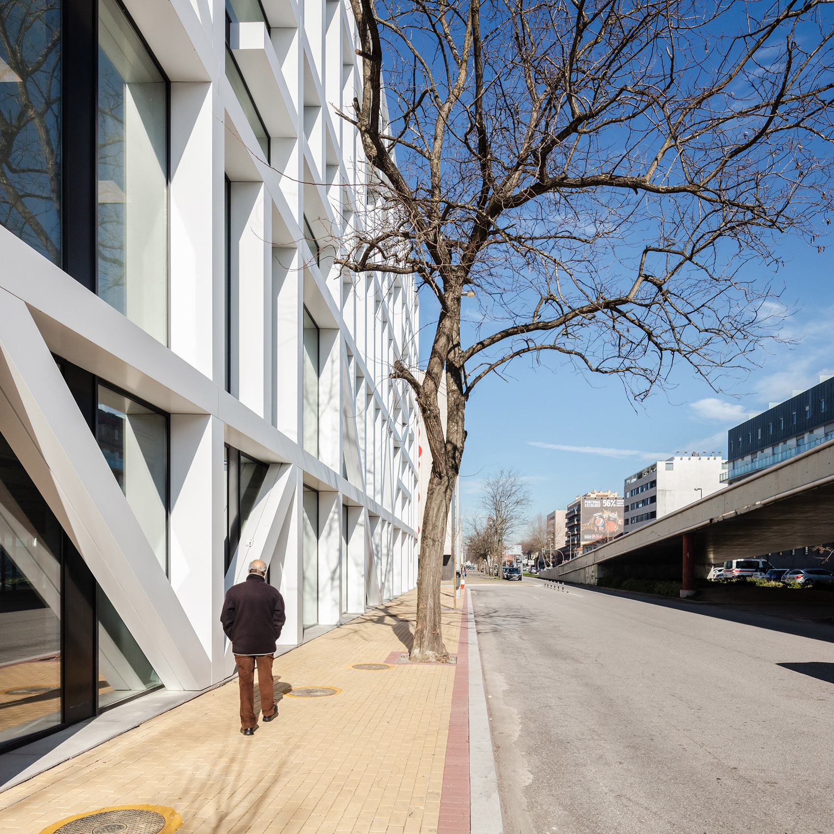 Urbo Business Centre by Nuno Capa Arquitecto - 谷德设计网