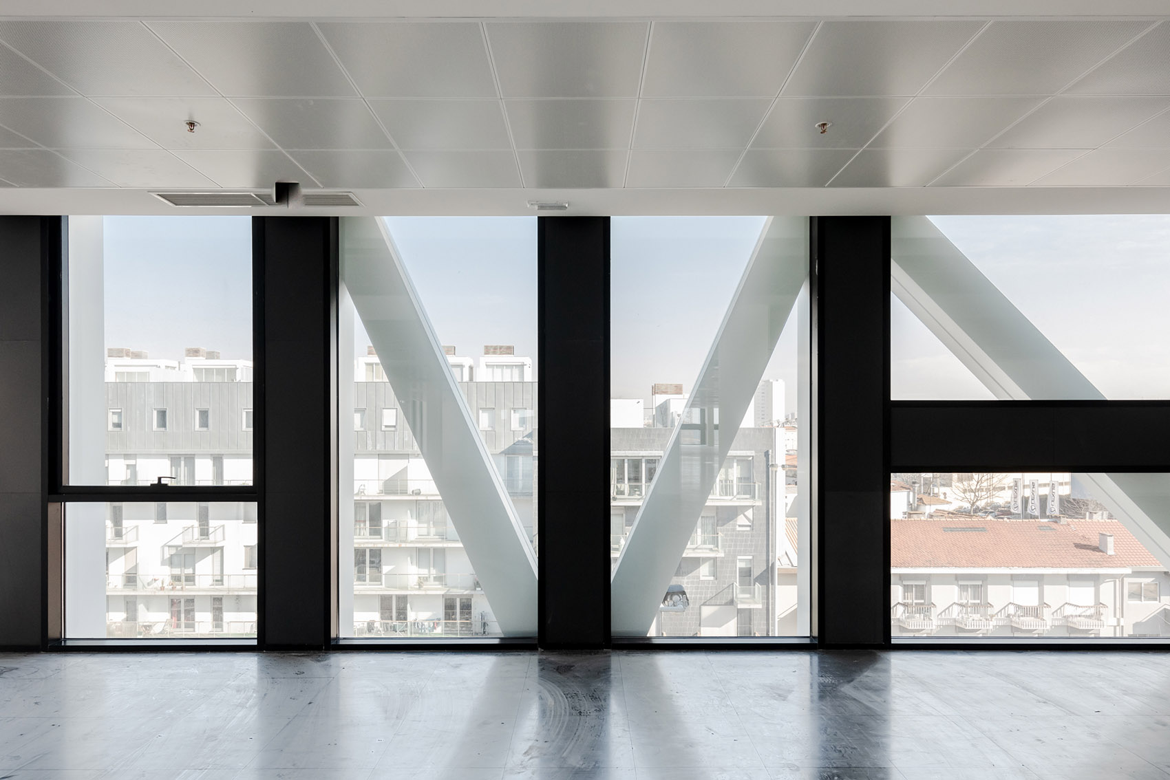 Urbo Business Centre by Nuno Capa Arquitecto - 谷德设计网