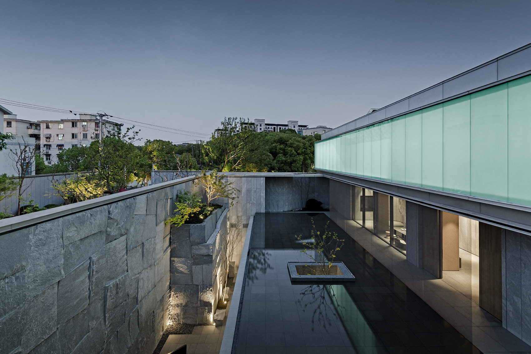 Courtyard of Suzhou Stream Villa, China by Change Studio - 谷德设计网
