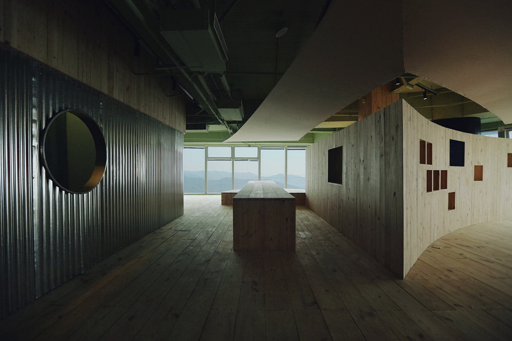 PP Planet Cafe in Xiamen, China by Robot 3 Studio - 谷德设计网