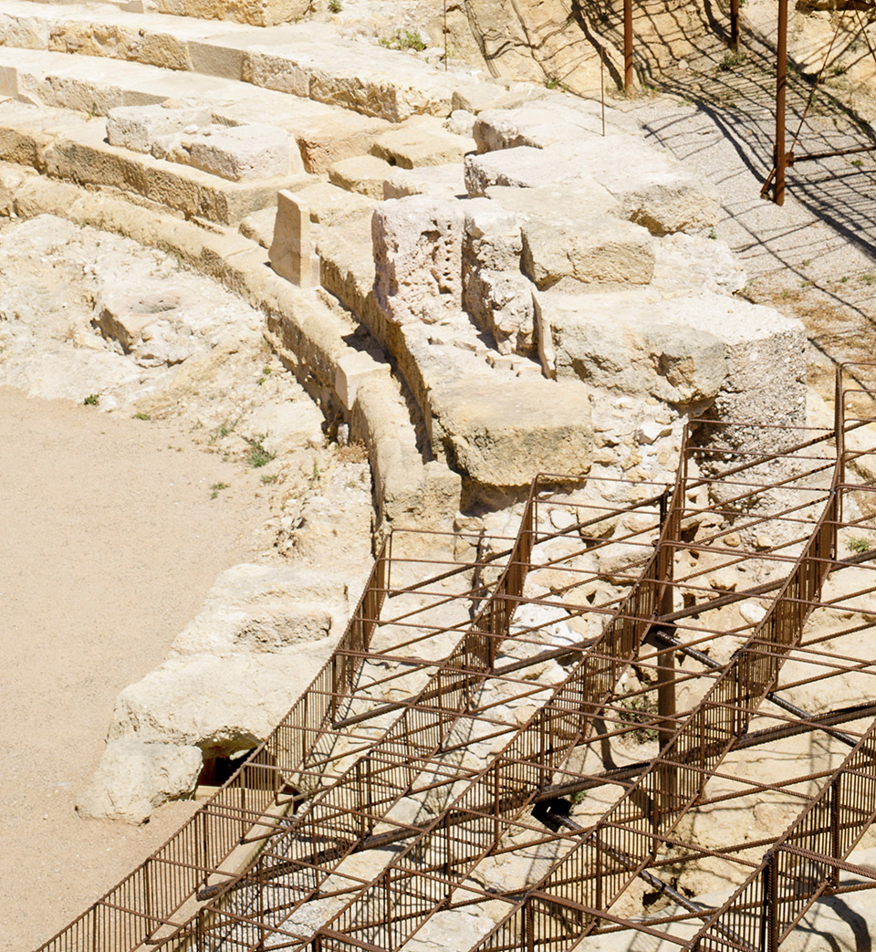 Archaeological remains of the ancient Roman by Toni Gironès - 谷德设计网