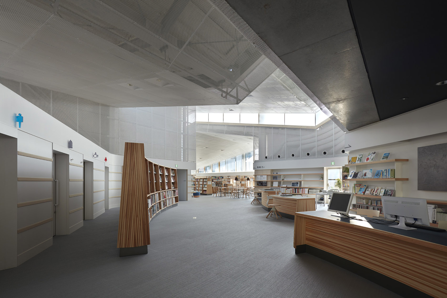 Taketa Municipal Library by Takao Shiotsuka Atelier - 谷德设计网