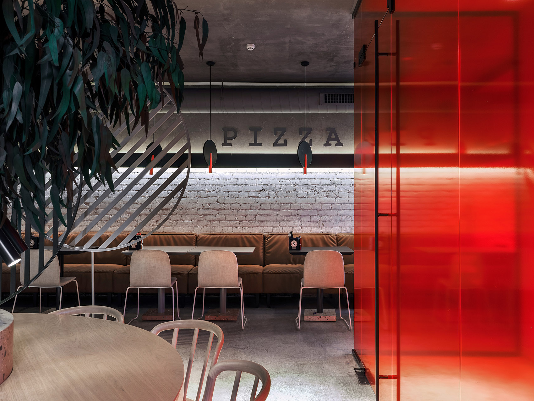 Pizzeria Pizza 22 by Architecture bureau DA - 谷德设计网