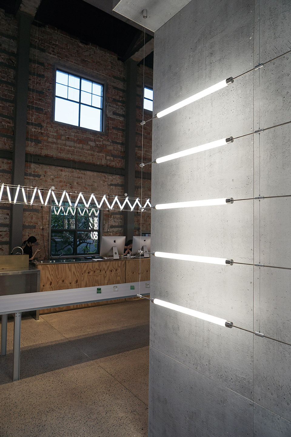 Mazha Lighting System Hangzhou Solo Exhibition by Mario Tsai Studio - 谷德设计网