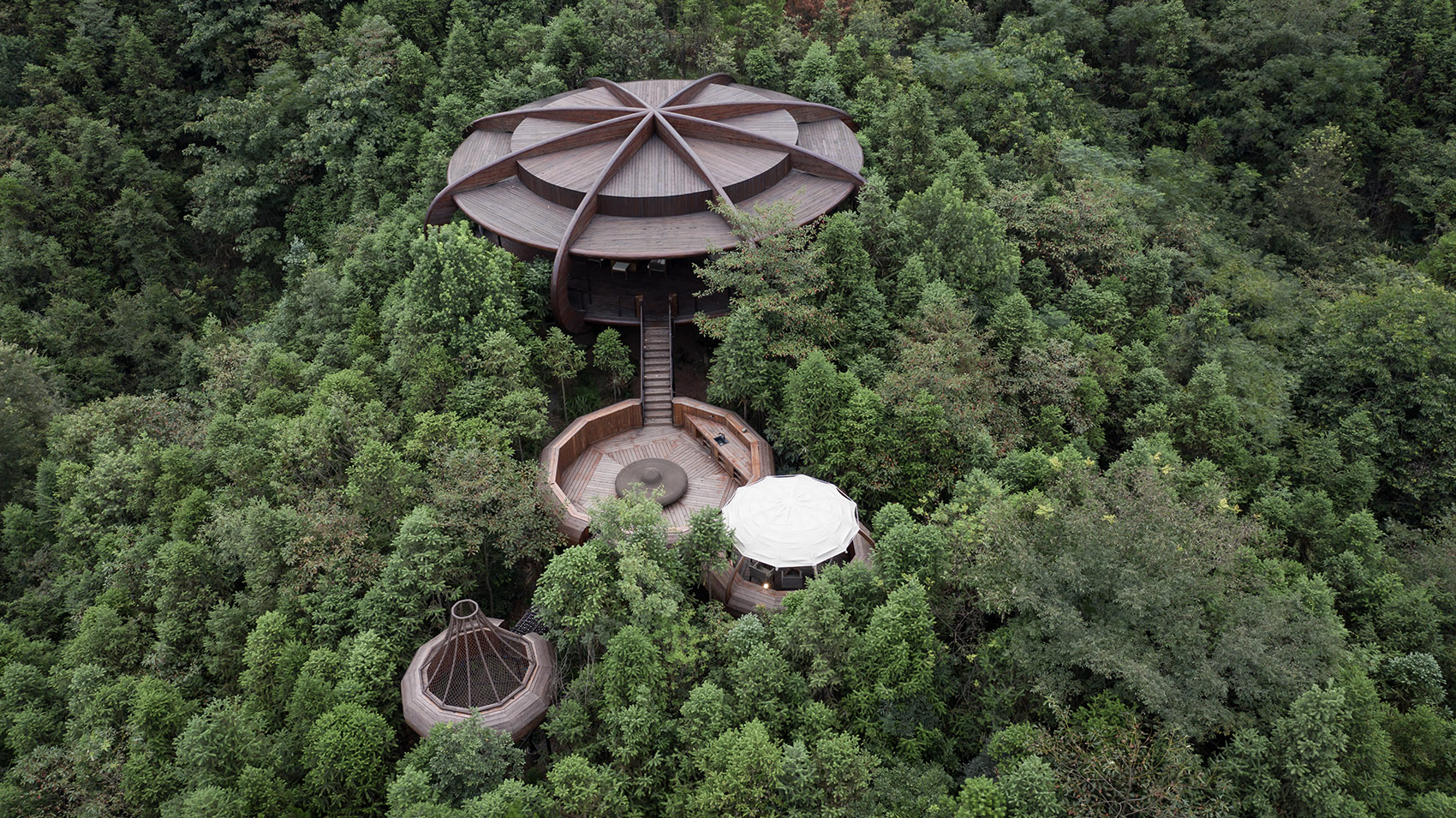 Qiyun Mountain Tree House, China by WISTO DESIGN + Shanghai Atelier ...
