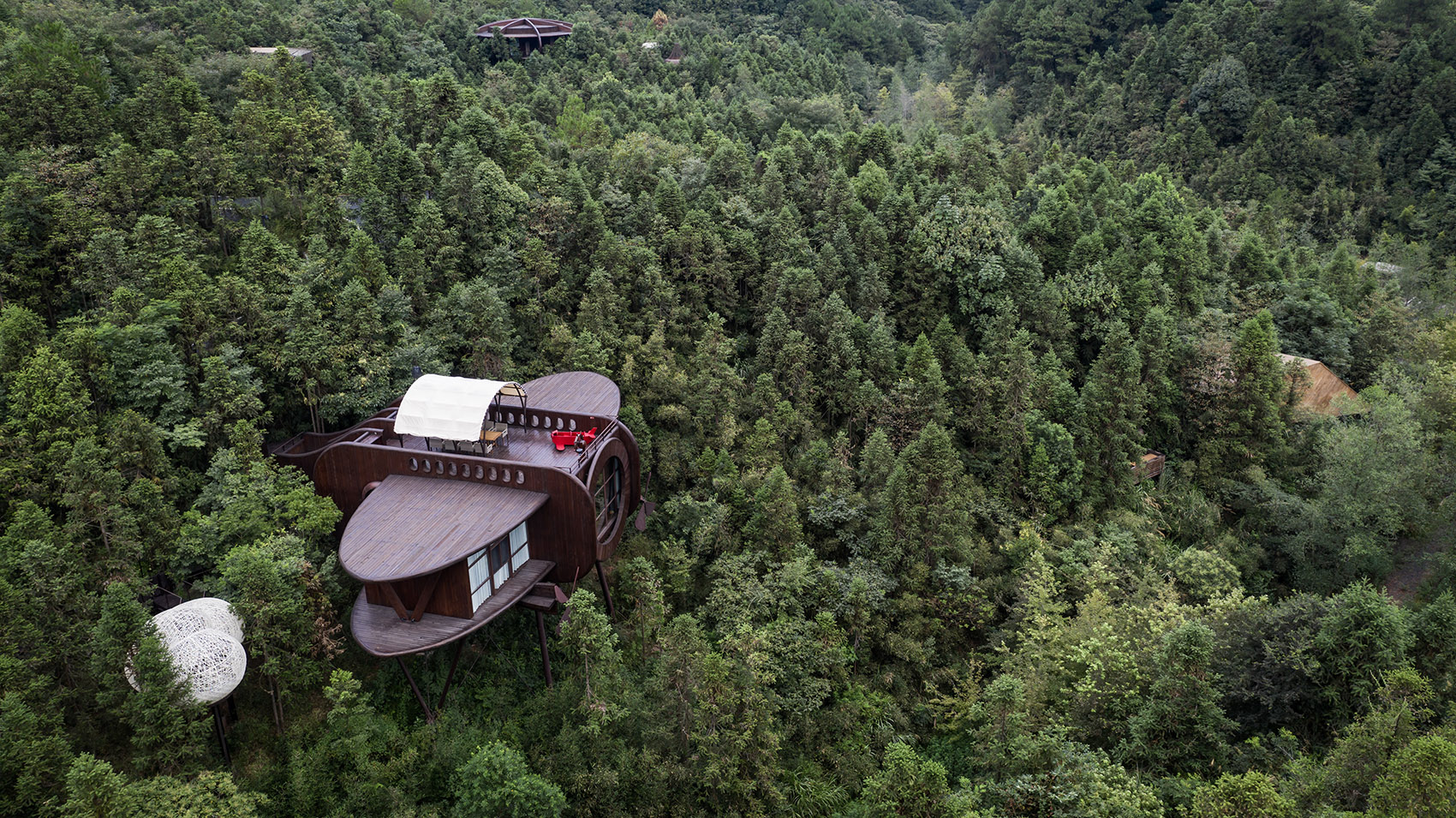 Qiyun Mountain Tree House, China by WISTO DESIGN + Shanghai Atelier ...