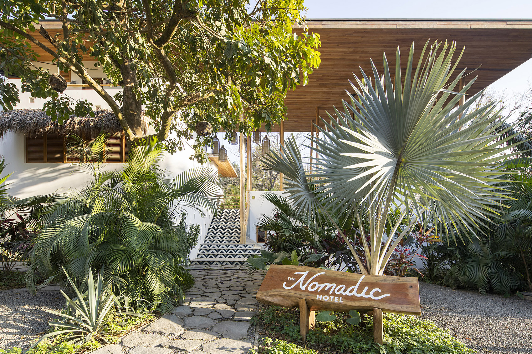 Nomadic Hotel by Salagnac Arquitectos - 谷德设计网