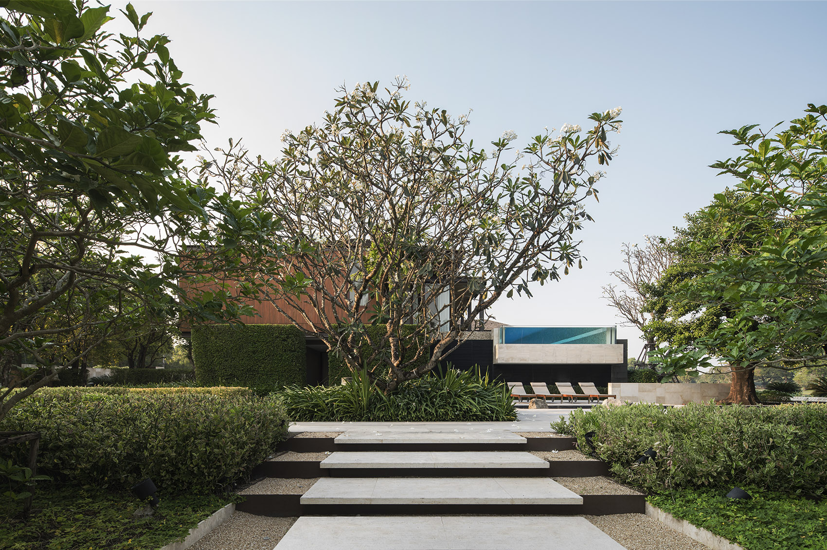 J Residence by TROP : terrains + open space - 谷德设计网