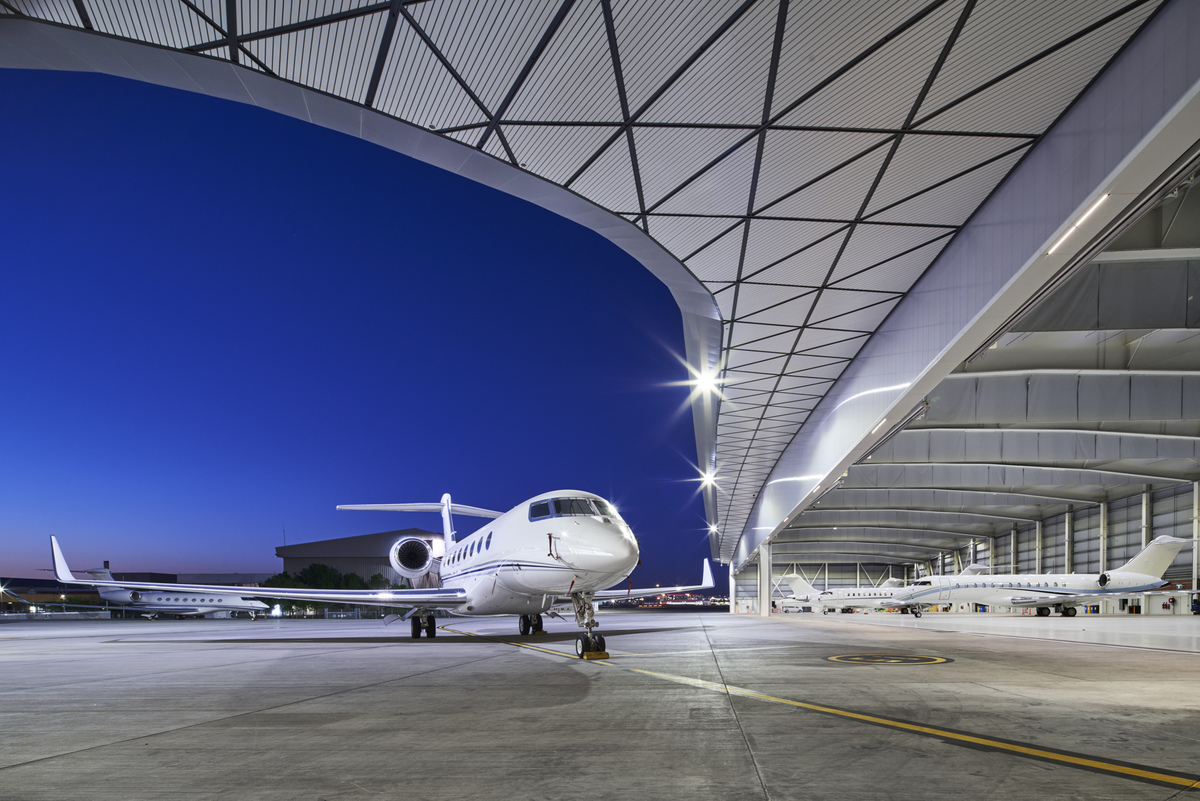 Melbourne Jet Base by Cox Architecture - 谷德设计网