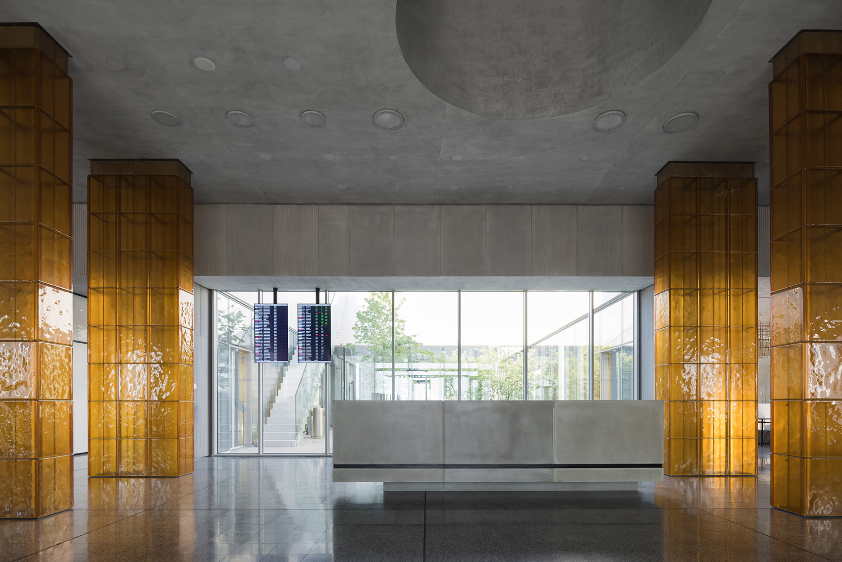 Platov Airport VIP Terminal by Nefa Architects - 谷德设计网